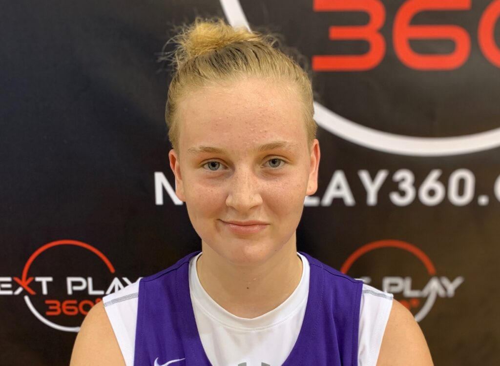 Claire Davis | Sandy's Spiel